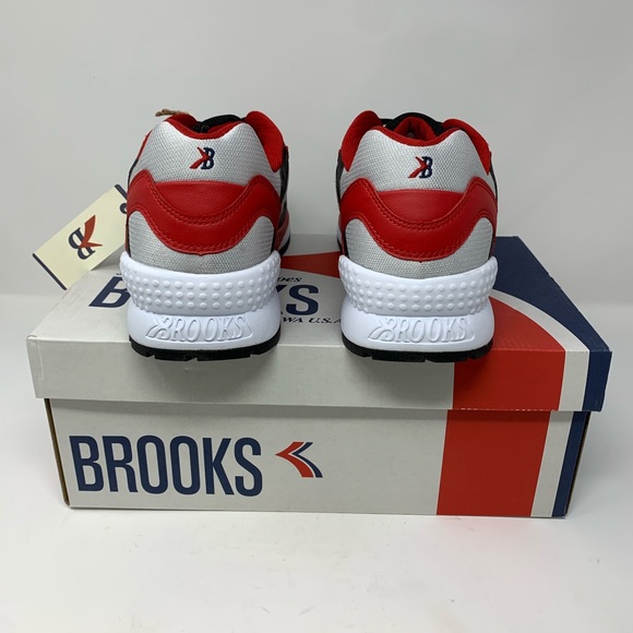 Brooks | Shoes | Brooks Mojo Mens Running Shoe Red Lunar Rock | Poshmark